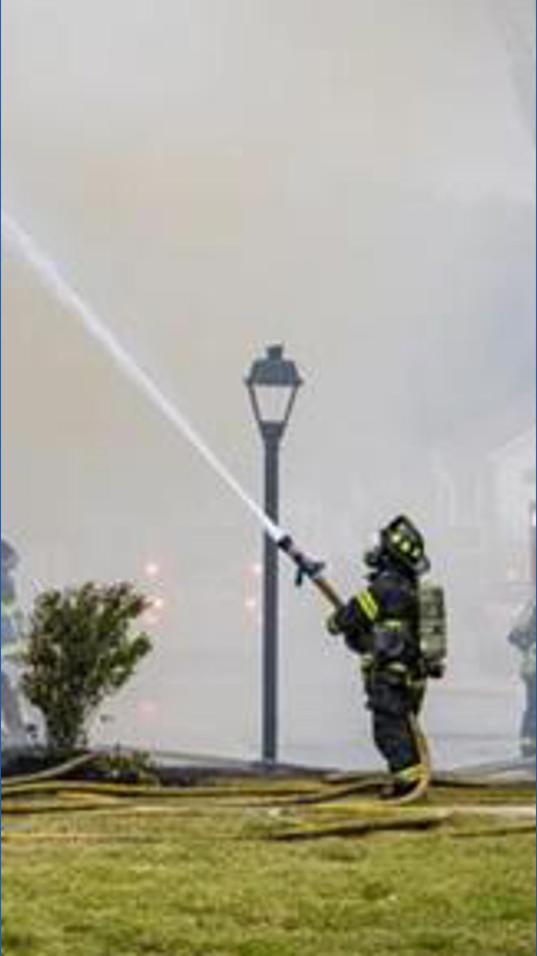 No injuries after 2-alarm townhouse fire in Hampton | 13newsnow.com