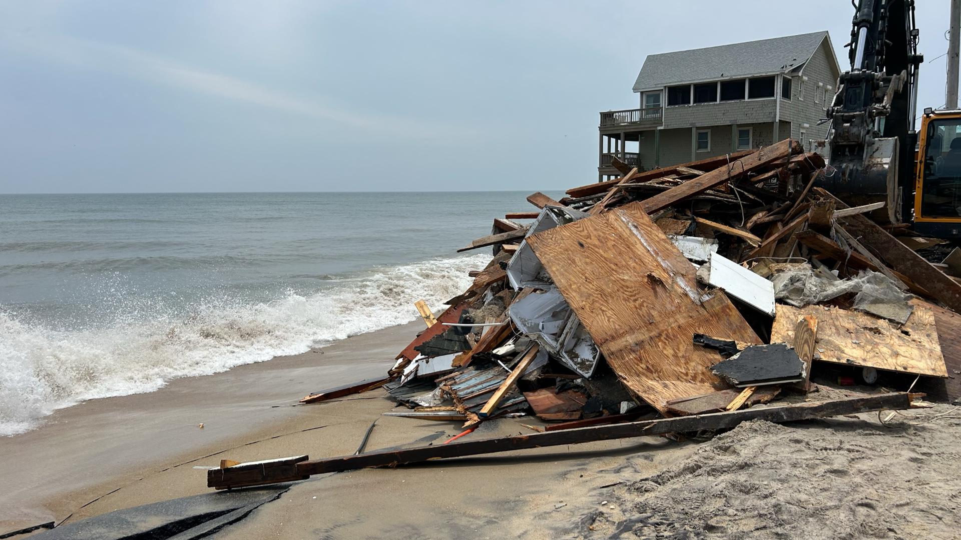 Another Rodanthe house collapses into ocean on OBX | 13newsnow.com